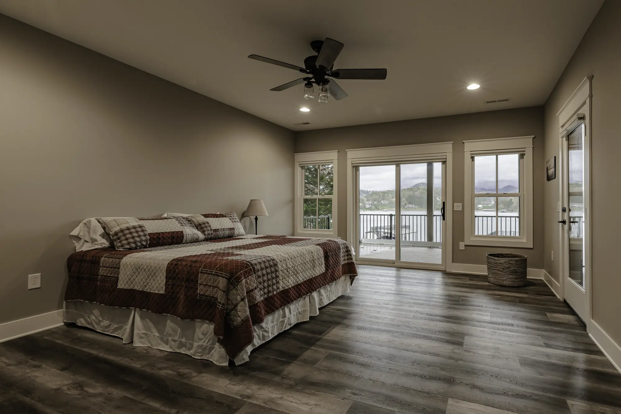 Bracket Point - Timberlake Custom Homes