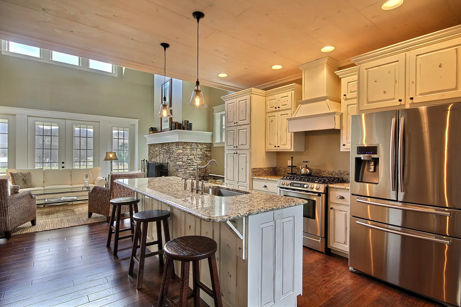 Hedge Line - Timberlake Custom Homes