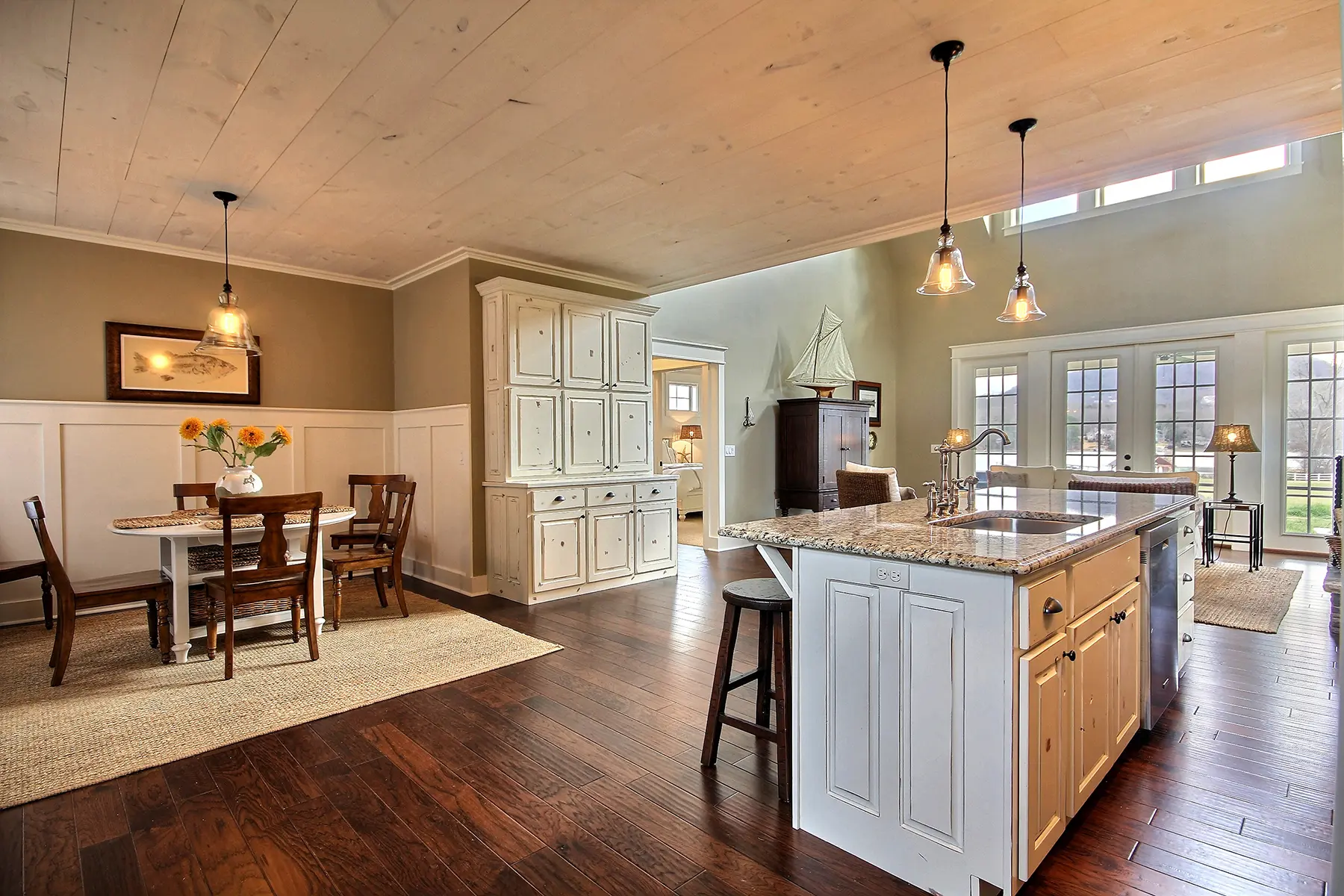 Hedge Line - Timberlake Custom Homes