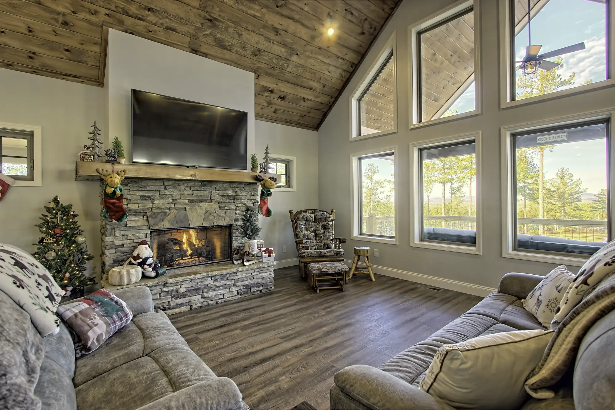 Loop View - Timberlake Custom Homes