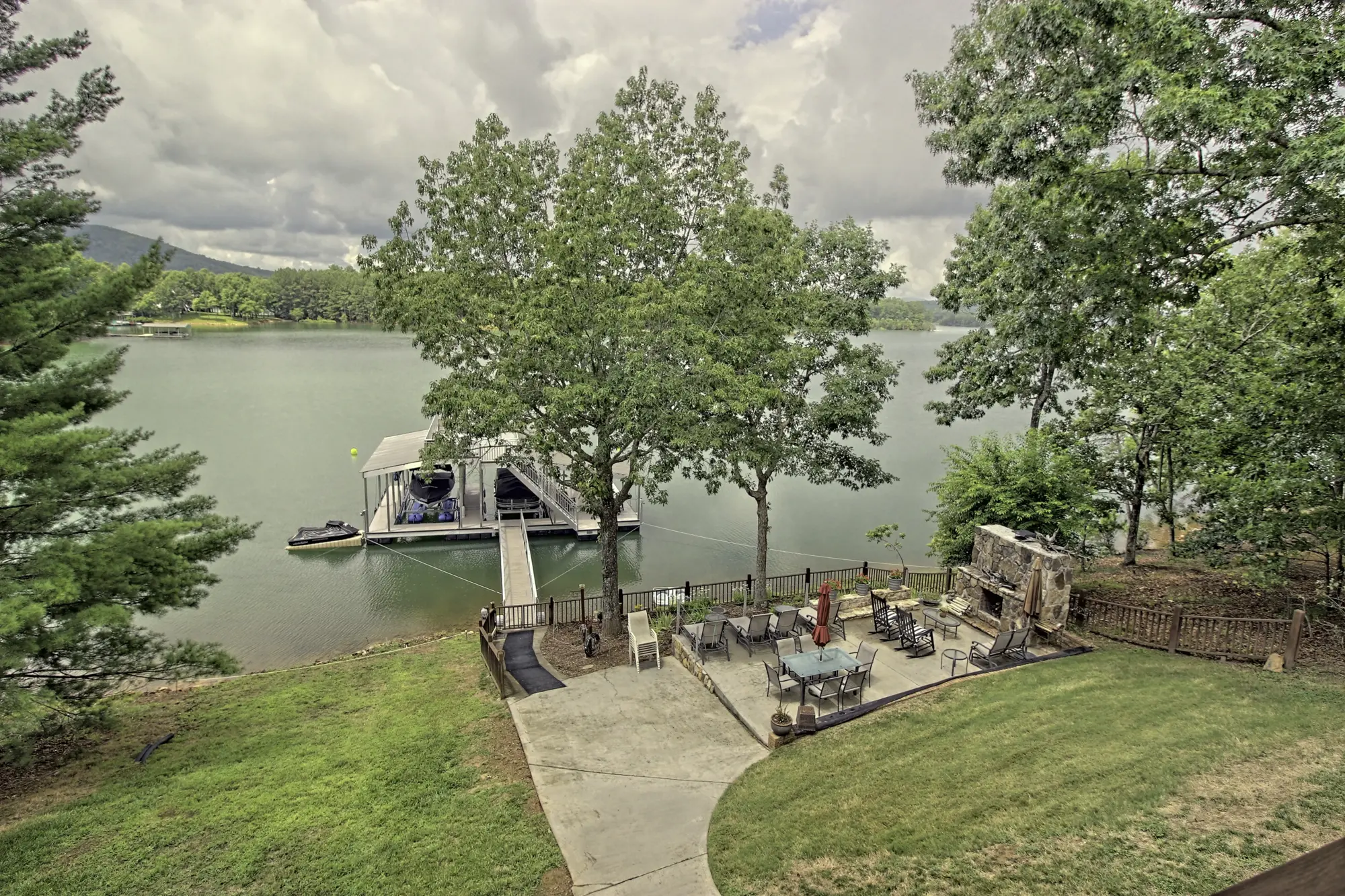 Lori Loop - Timberlake Custom Homes