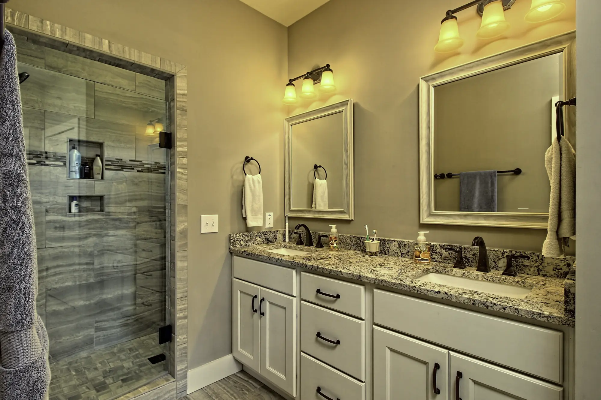 Lori Loop - Timberlake Custom Homes