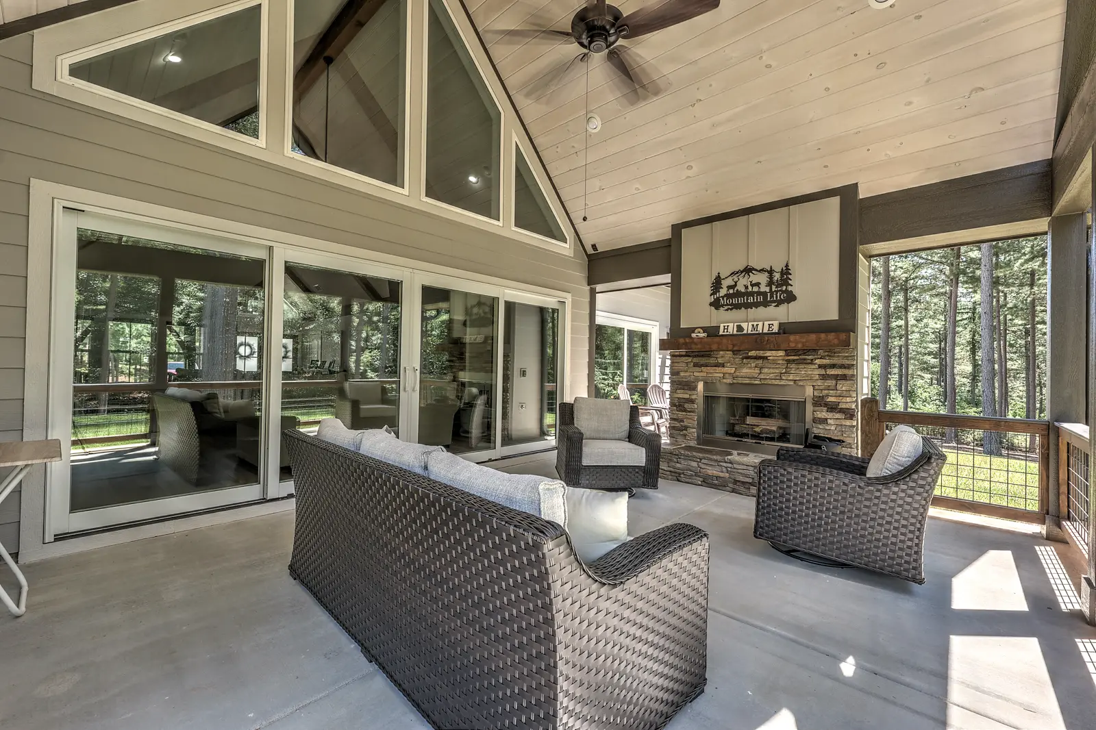 Stables Loop - Timberlake Custom Homes